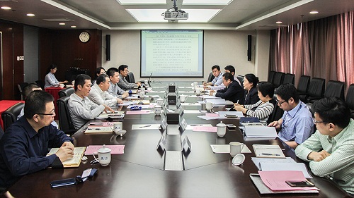 Wu Xiaohui visits Sinomach Automobile